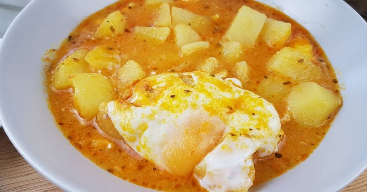 Guiso de papas con huevo, muy económico | Cocina y recetas fáciles